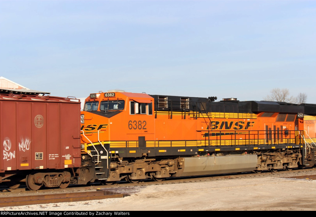 BNSF 6382